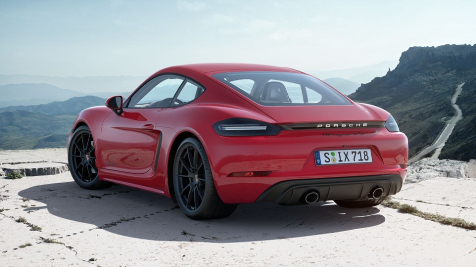 StriveME - بورش 718 2022 مواصفات واسعار في الامارات